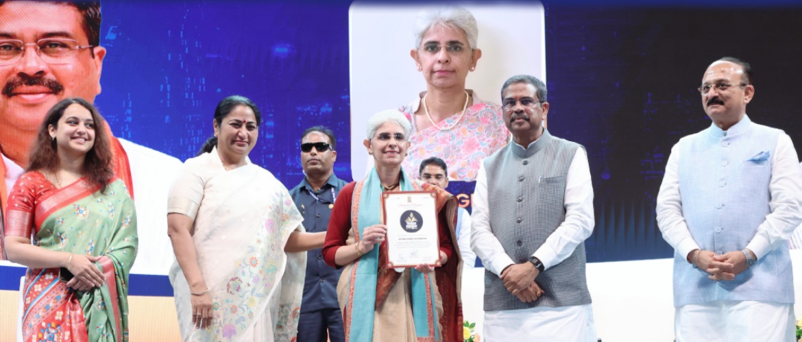 Vice Principal Ms. Jyotsna Grover Receives State Teachers’ Award 2025 ...